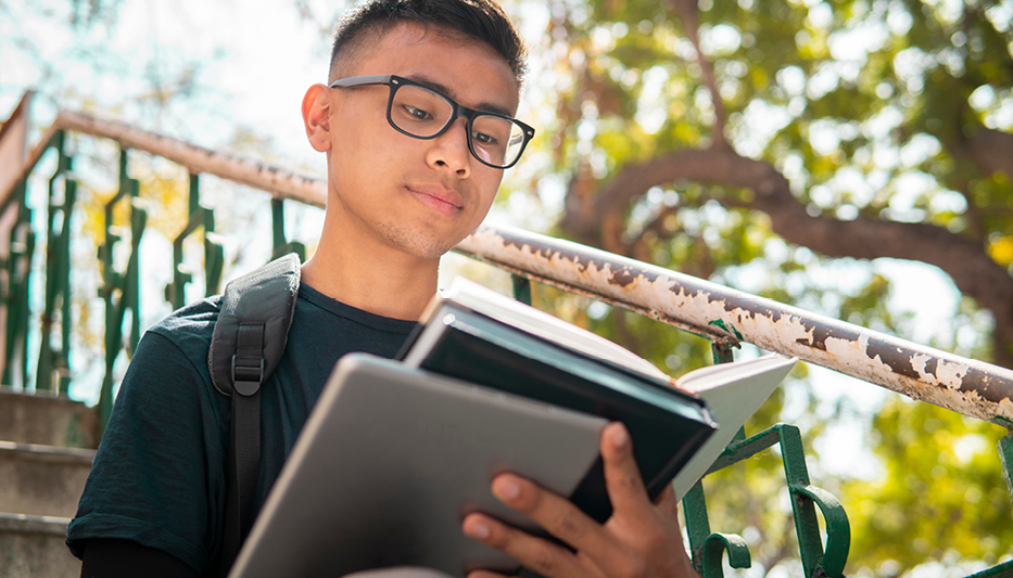 Multi-Text Reading Tips for MET - MLA